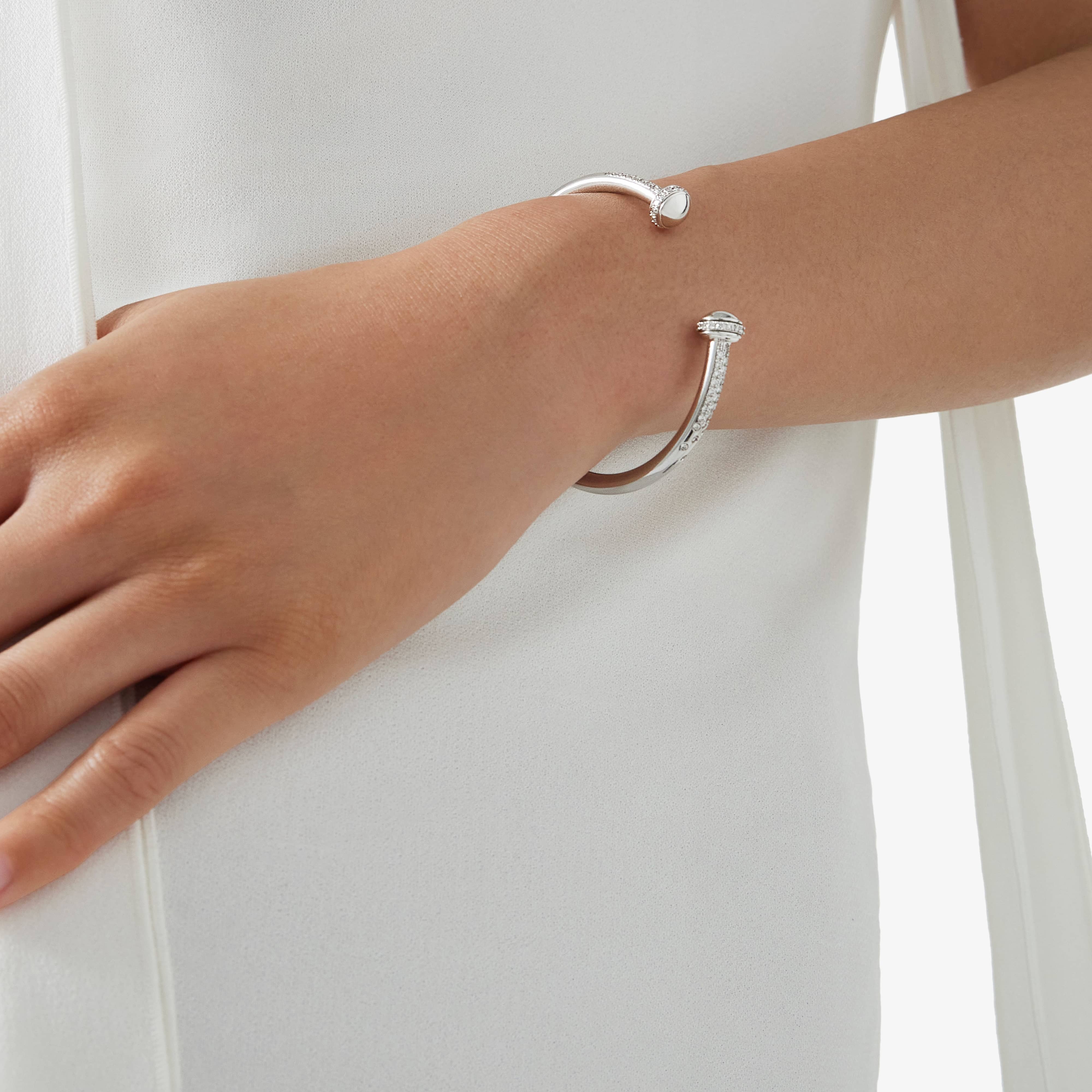 White gold Diamond open bangle bracelet - Piaget Luxury Jewellery G36PV500