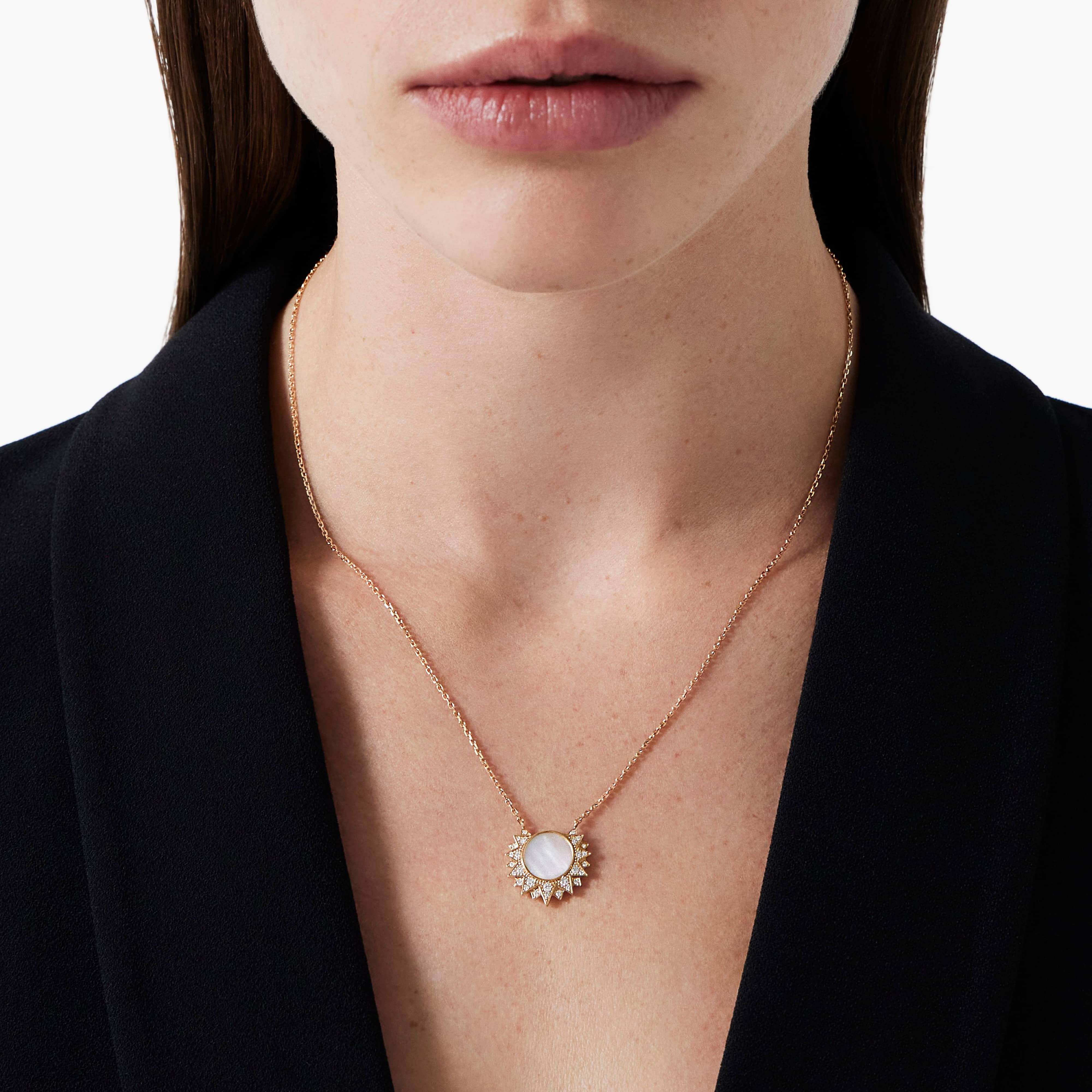 Pendentif en or rose, nacre et diamants - Bijoux Piaget G33R3200