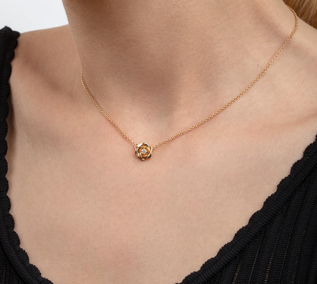 Rose gold Diamond Pendant - Piaget Luxury Jewellery G33U0081
